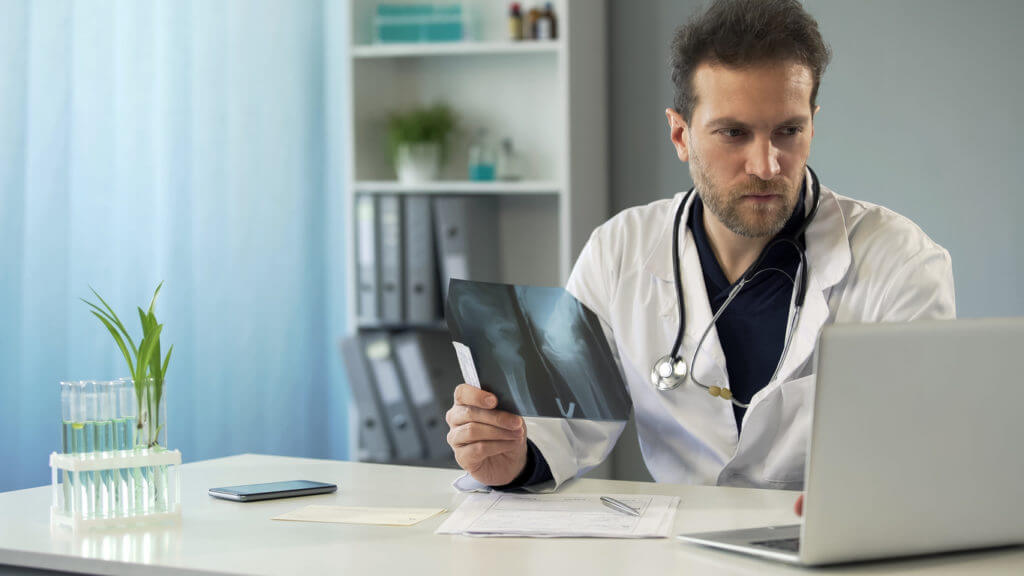 10 Steps to Finding the Right Orthopedic Doctor - Advanced Orthopedics ...
